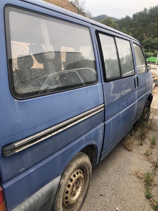 Volkswagen Transporter 9 lugares Marmelete • OLX.pt