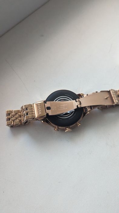 Смарт-часы Fossil Gen 6 42 mm Rose Gold-Tone Stainless Steel (FTW6077 ...