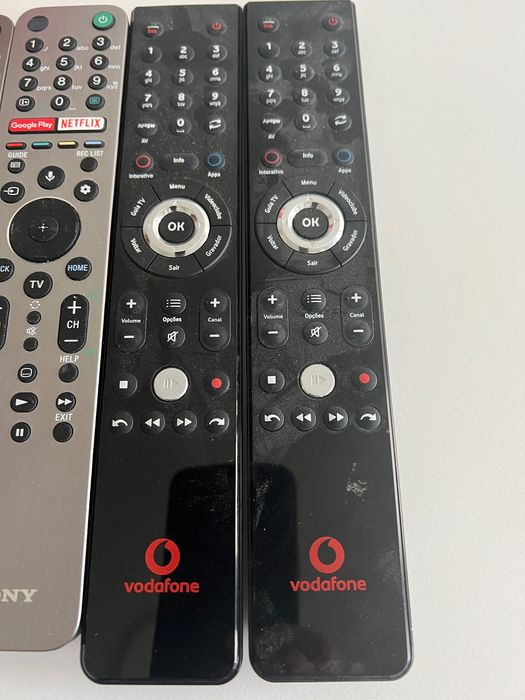 Comandos TV e Box Originais Sony, NOS, Vodafone Alcântara • OLX Portugal