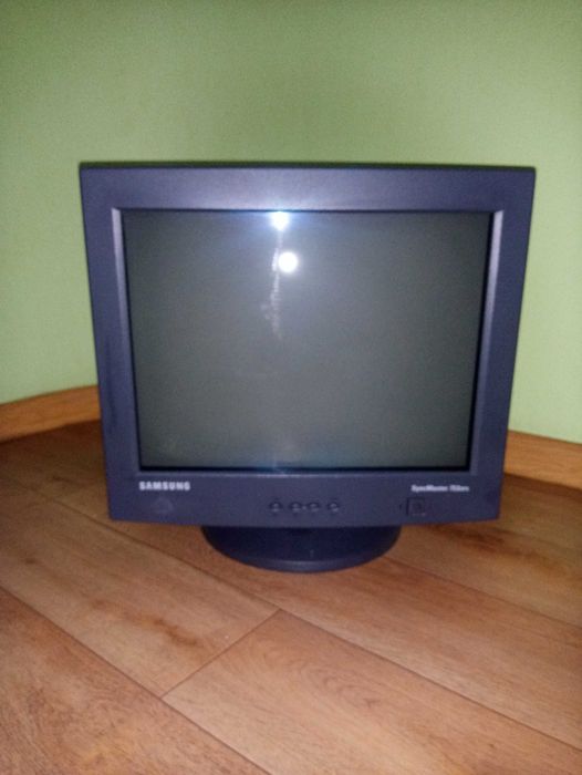 Монитор SAMSUNG SyncMaster 753 DFX S б/у состояние как новый черный ...