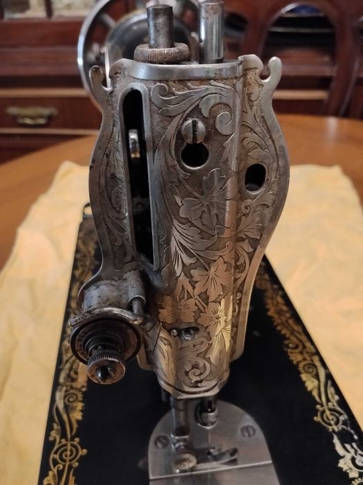 Máquina de costura Singer Sphinx dourada de 1905 Sintra • OLX.pt