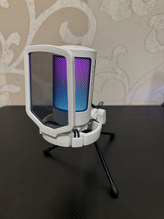 Мікрофон Fifine A6V White: 1 300 грн. - Периферійні пристрої Рівне на Olx