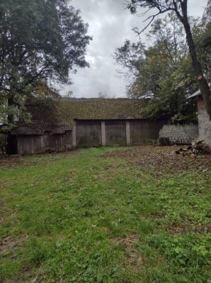 Gospodarstwo rolne z zabudowaniami Podlesice II • OLX.pl