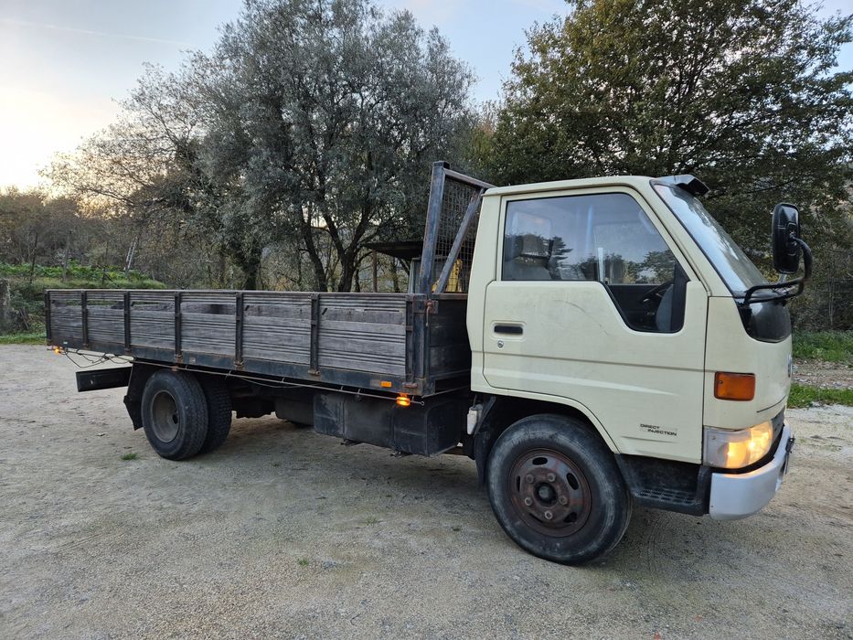 Toyota Dyna 280 Ligeira Palmeira • OLX.pt