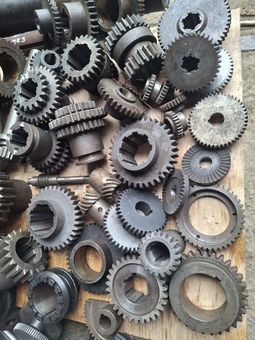 Części do tokarki TOS SV18RA S32 SM16B SM16A Radocza • OLX.pl