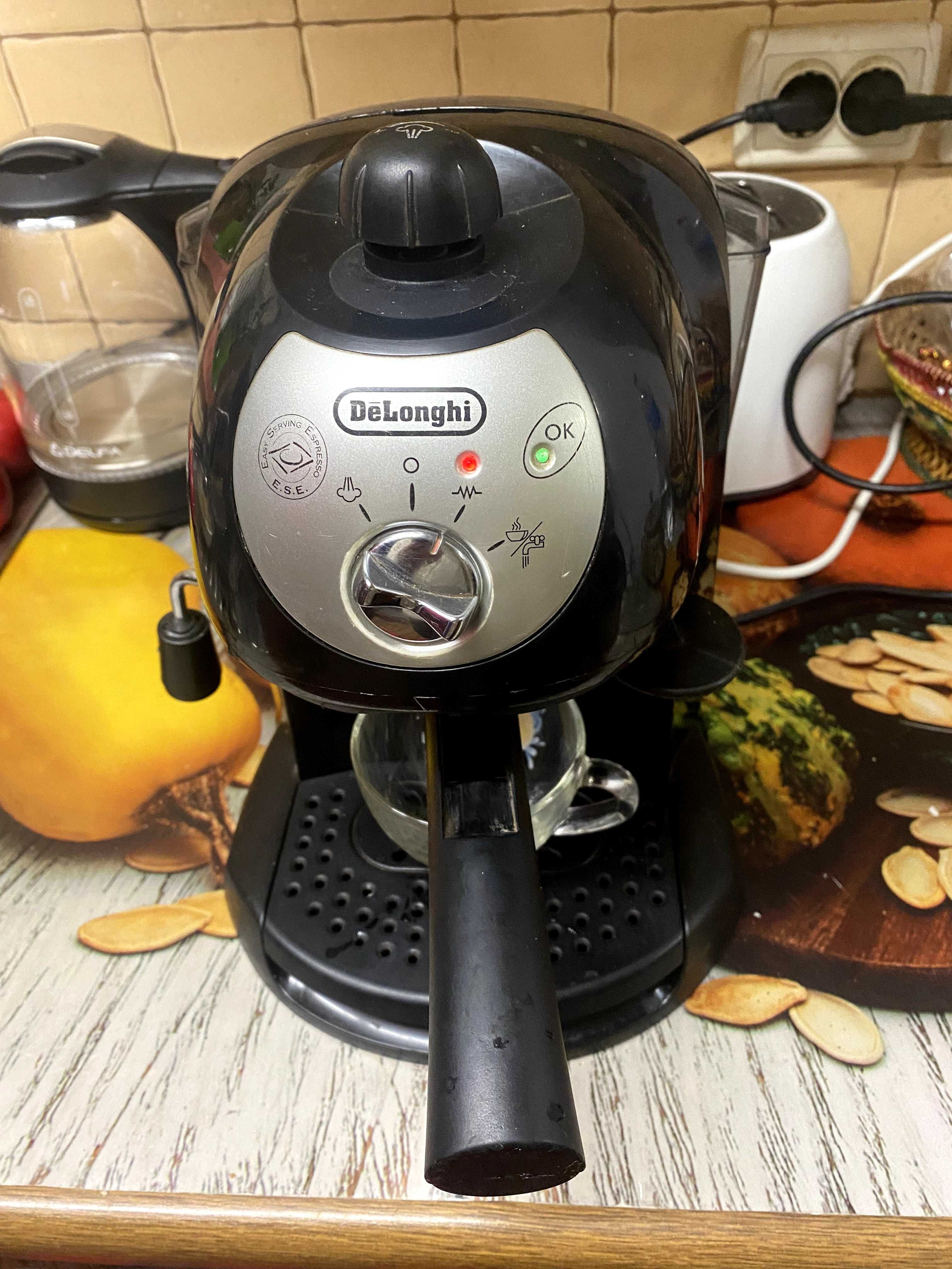 Кавомашина еспрессо Delonghi EC200: 955 грн. - Кавоварки / кавомолки ...