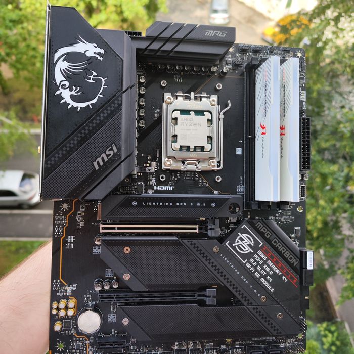 MSI MPG B650 carbon wi-fi + ryzen 7700 + 2*16Gb: 21 000 грн ...