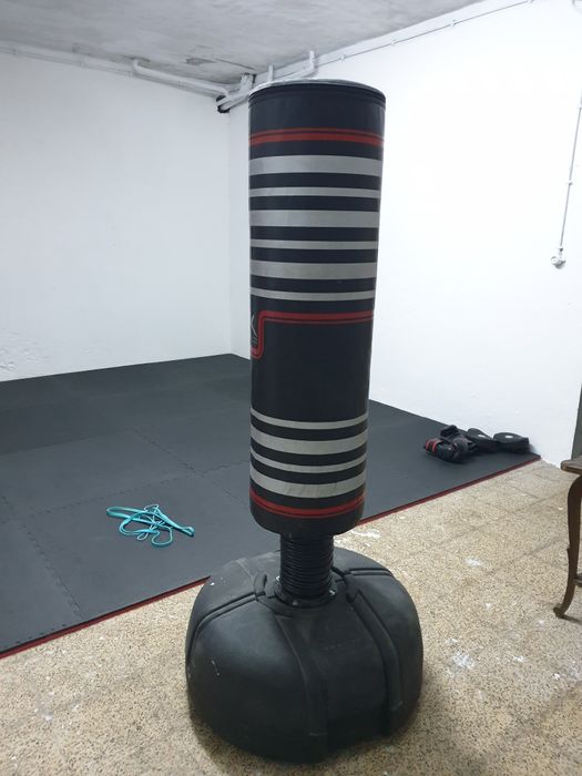 Saco kickboxing/ Kickboxing machine Monte Córdova • OLX.pt