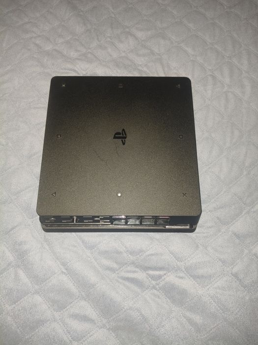 PS4 usada mas bem estimada Frende • OLX.pt