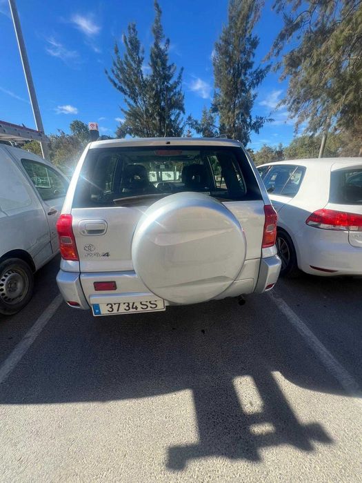 Vendo Toyota RAV 4X4 Almancil • OLX.pt