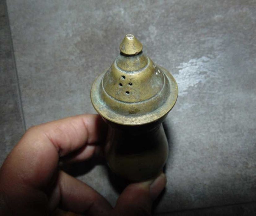 Stara mosiężna solniczka lub na pieprz Czechowice-Dziedzice • OLX.pl