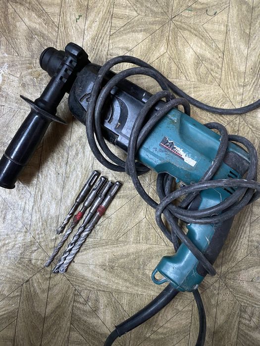 Перфоратор Makita hr2450: 1 650 грн. - Електроінструмент Одеса на Olx