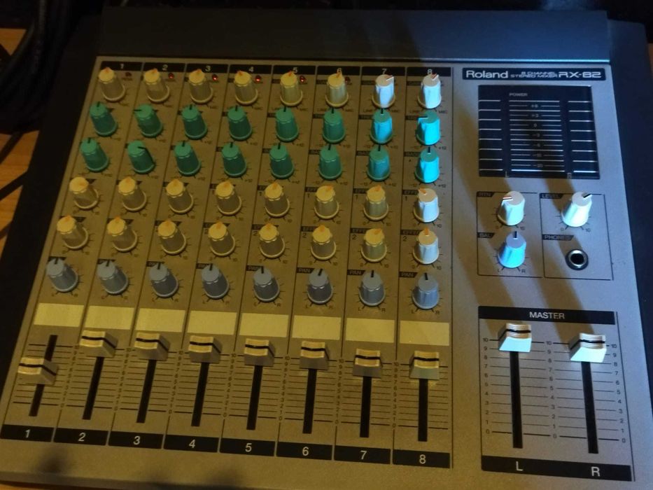 Roland RX-82 8 Channel Stereo mixer - AC 230V 50/60Hz Merelim (São Paio ...
