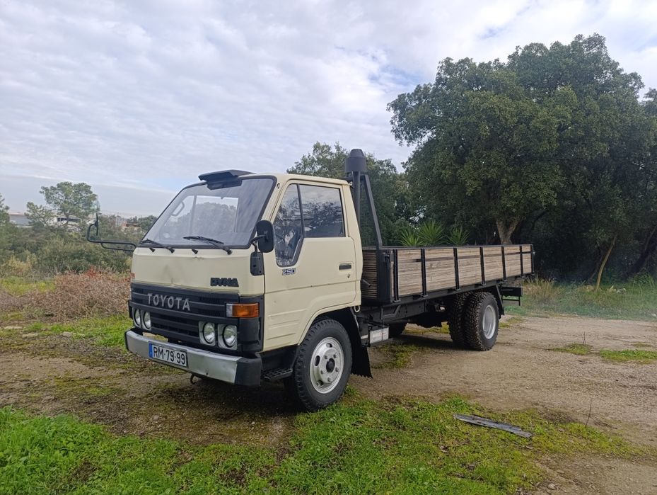 Carrinha Toyota Dyna 250 Seixal, Arrentela E Aldeia De Paio Pires • OLX.pt