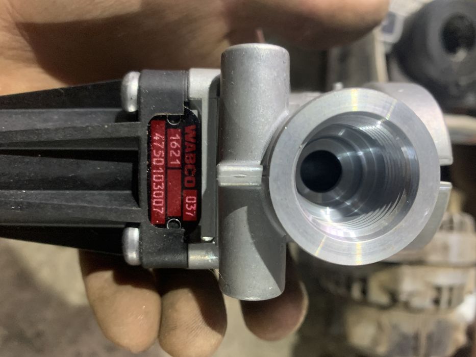 4750103007 Wabco Клапан обмеження тиску: DAF, SCANIA, МAN: 2 900 грн ...