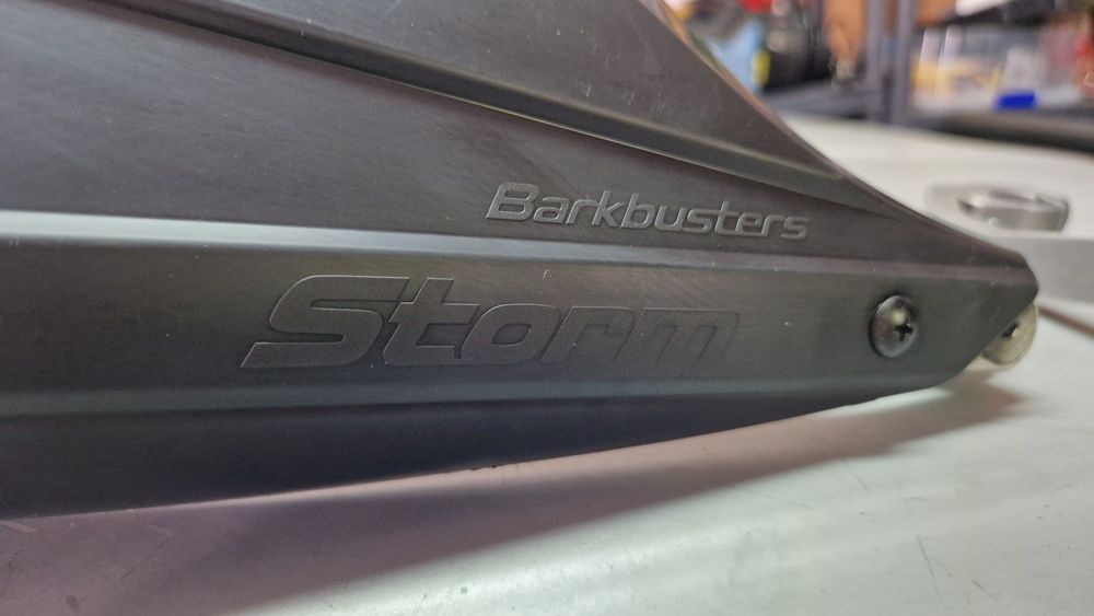 Barkbusters Storm - África Twin Carcavelos E Parede • OLX.pt