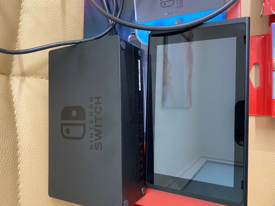 Nintendo Switch+ 2 гри Mario Kart 8 Deluxe та Nintendo Switch Sports ...