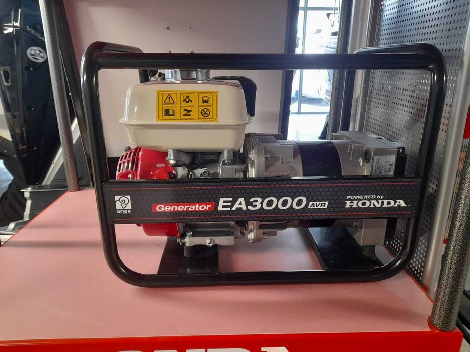 Agregat prądotwórczy Honda EA3000AVR (3,0kW) Giżycko • OLX.pl