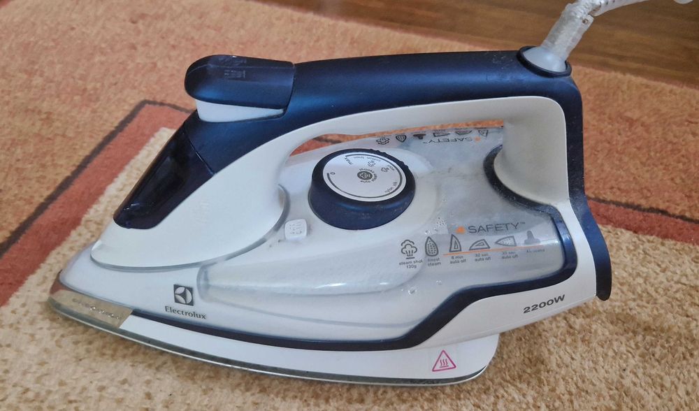 Праска Electrolux Precision EDB6120: 750 грн. - Праски Львів на Olx