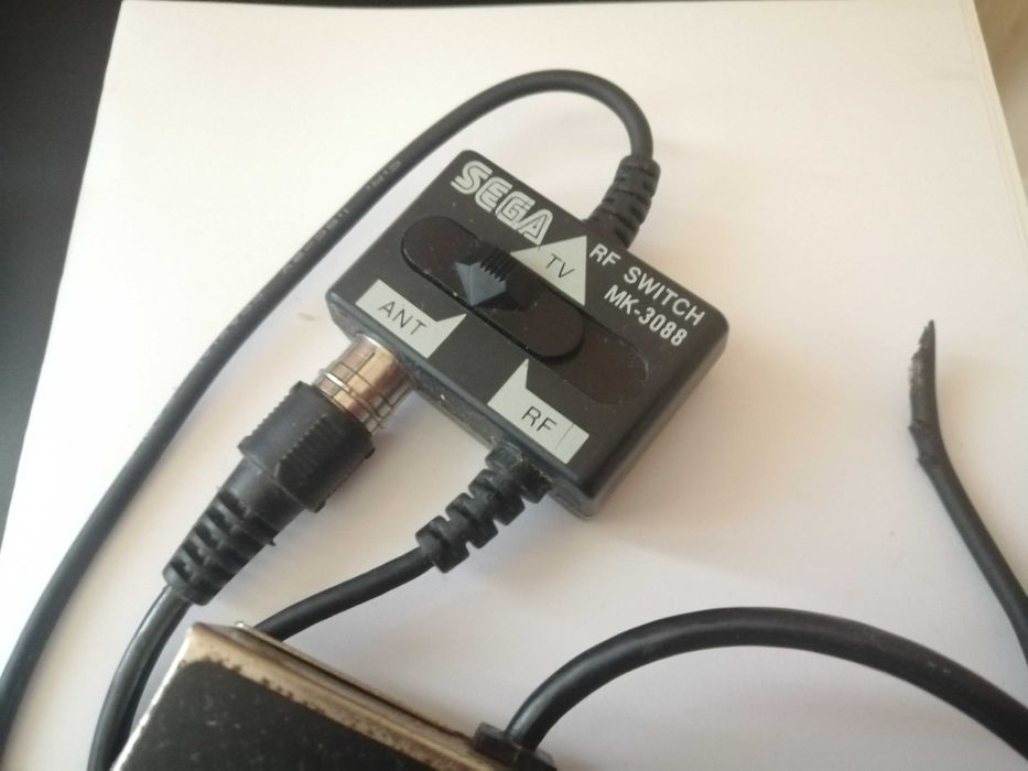 Cabo antena TV + Cabo SCART - Originais - para Mega Drive Alvalade • OLX.pt