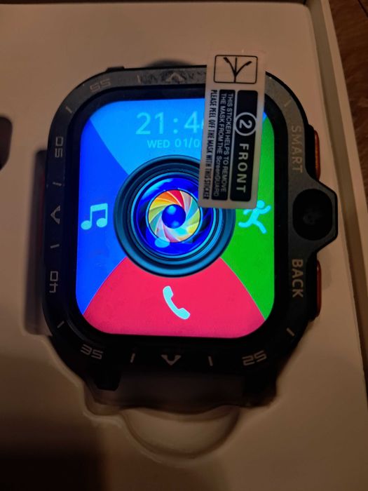 Nowy smart watch 64G ma ryskę na dolnym czujniku ale wszystko działa ...