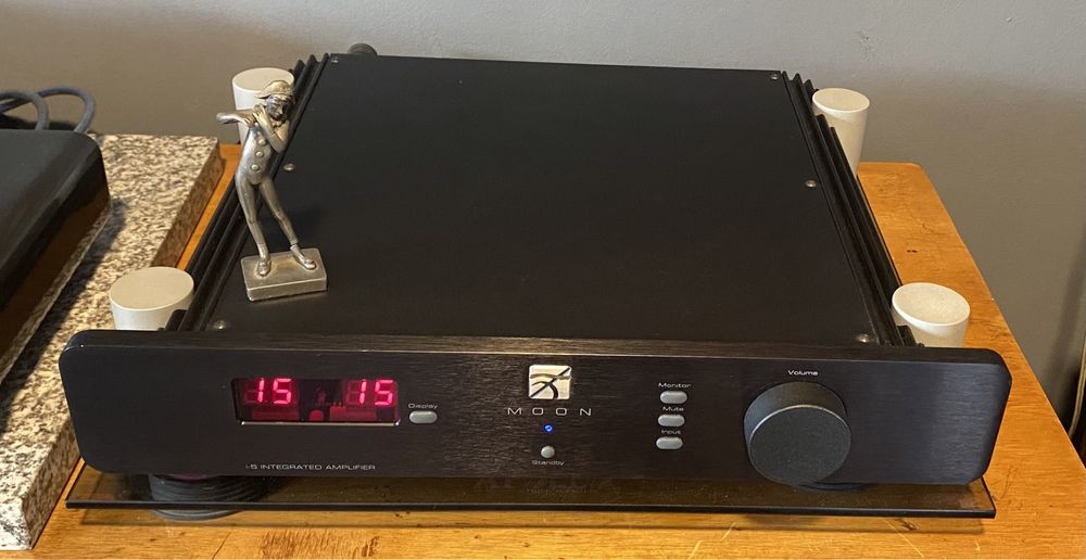 Simaudio Moom i-5 - amplificador integrado Porto Salvo • OLX Portugal