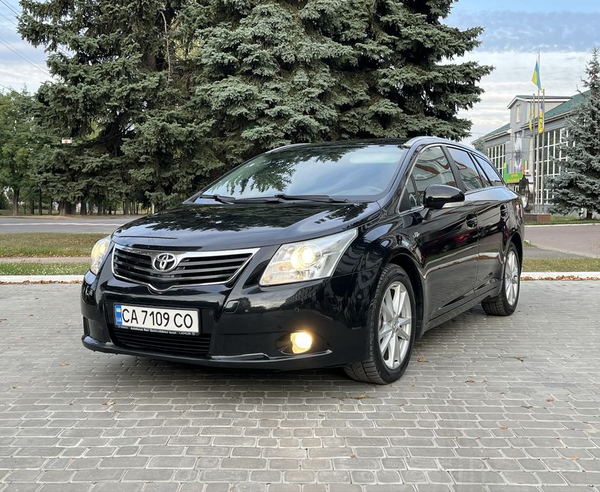 Авто Toyota Avensis дизель 2011: 7 700 $ - Toyota Сміла на Olx