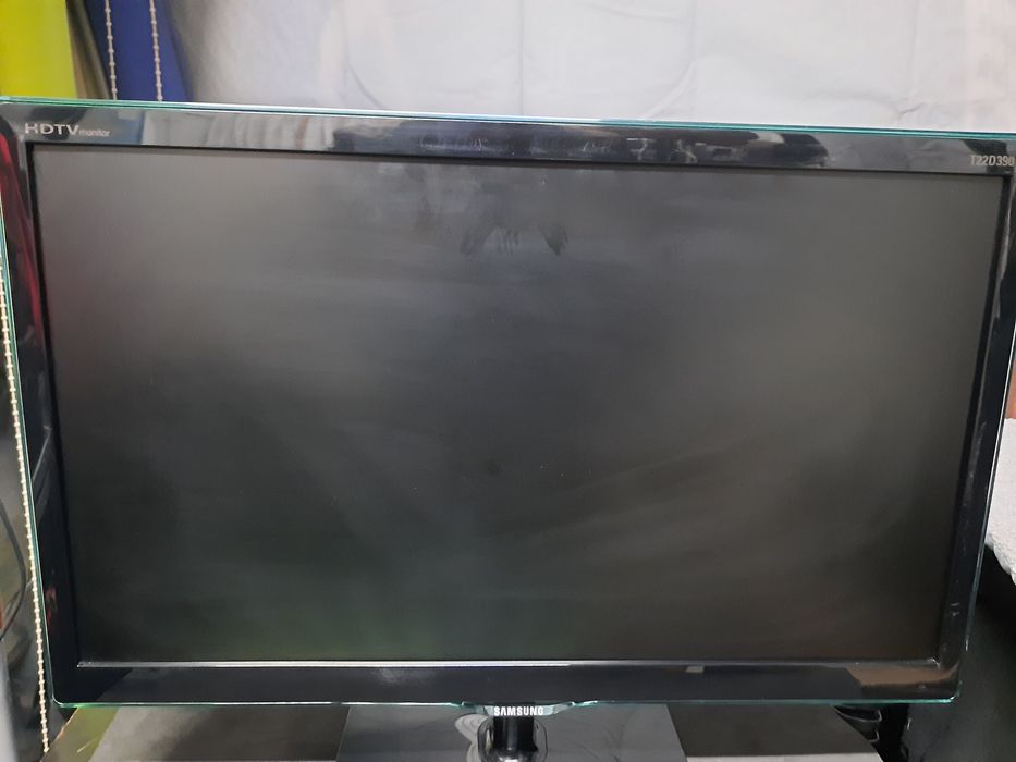 Tv Samsung usada 22 polegadas Marinha Grande • OLX.pt