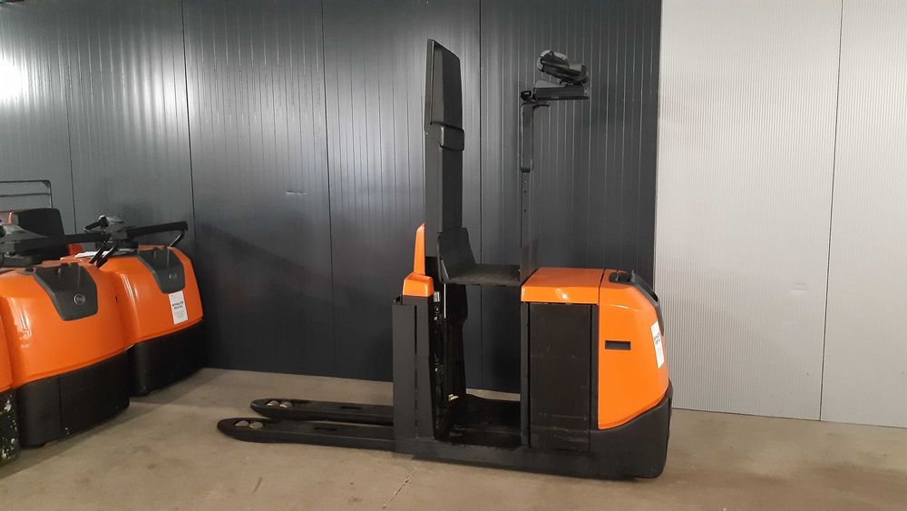 Paleciak elektryczny Toyota BT OSE 250P Specjalny Grodziec • OLX.pl