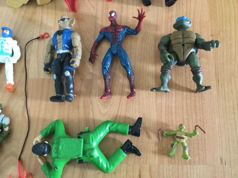 Várias Figuras de Acção (Action Man, TMNT, Spider Man, Marvel, MRM ...