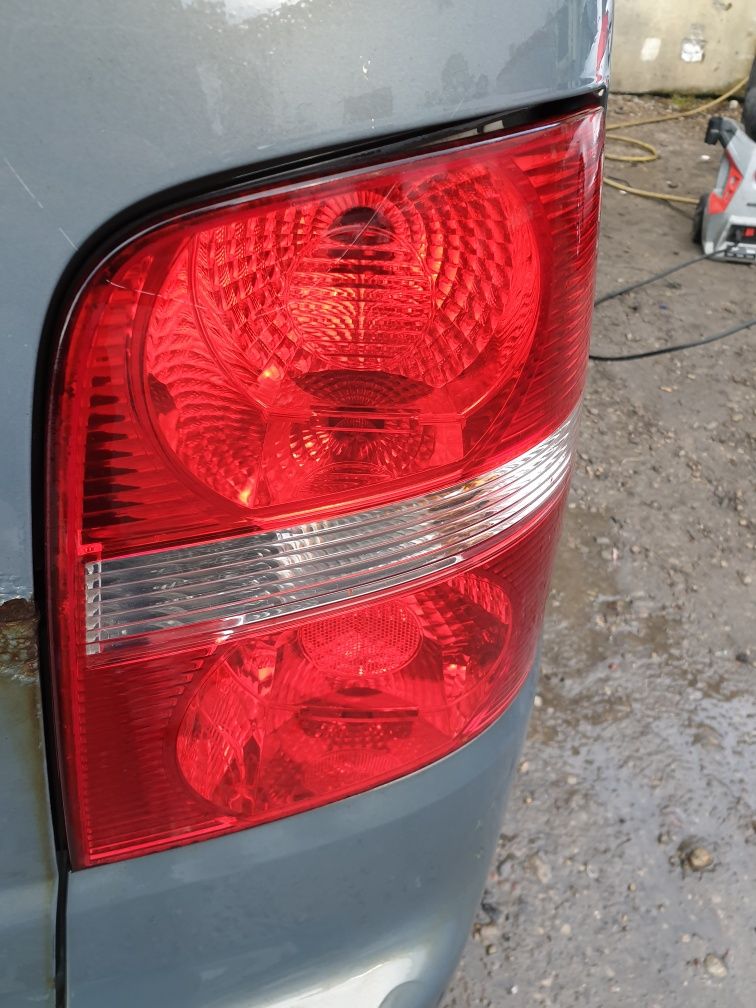 Volkswagen VW TOURAN lampa prawa tylna tyl Małoszyce • OLX.pl Volkswagen VW TOURAN lampa prawa tylna tyl Małoszyce • OLX.pl