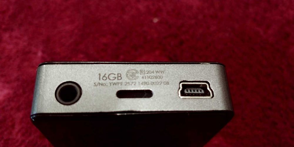 ZEN X-fi 3. 16 gb. Плеер сенсорный. Iriver e100. Sony Walkman: 500 грн ...