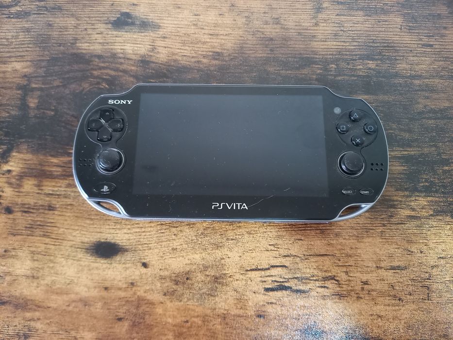 PS Vita desbloqueada Almada, Cova Da Piedade, Pragal E Cacilhas • OLX.pt