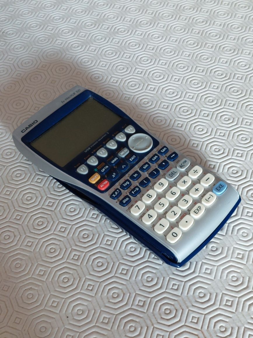 Calculadora gráfica Casio fx-9860GII SD Lumiar • OLX Portugal Calculadora gráfica Casio fx-9860GII SD Lumiar • OLX Portugal