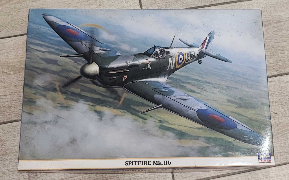 Model Spitfire MkIIb Hasegawa 1/32 Pruszków • OLX.pl