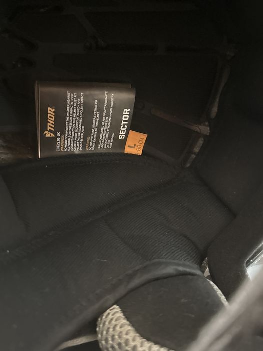 Capacete de motocross Thor Alvalade • OLX.pt