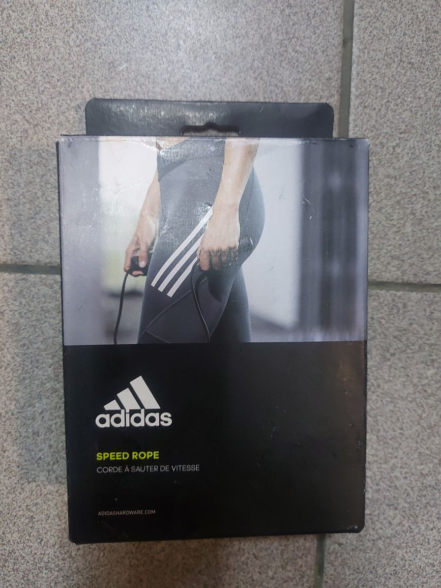 Скакалка чорна Adidas: 580 грн. - Атлетика / фітнес Калуш на Olx