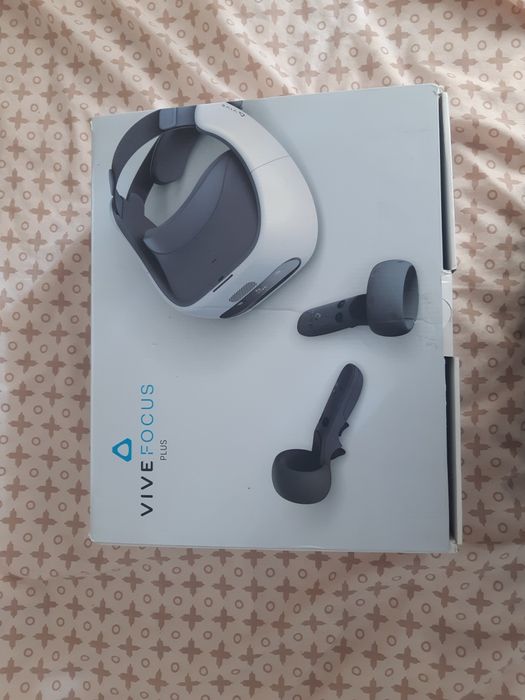 VR шолом HTC VIVE FOCUS PLUS з повною комплектацією: 5 999 грн. - Аксесуари Ворзель на Olx