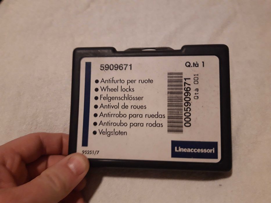 Fiat Śruby zabezpieczające koła OE NOWE Gdynia Obłuże • OLX.pl