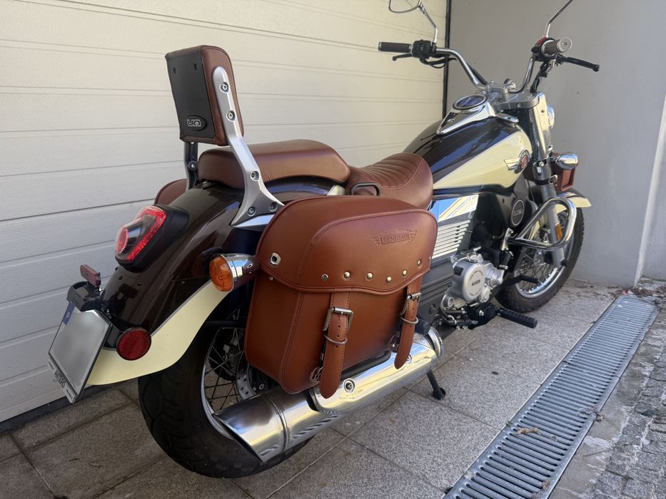 Mota UM Renegade Commando 125cc Mafamude E Vilar Do Paraíso • OLX.pt