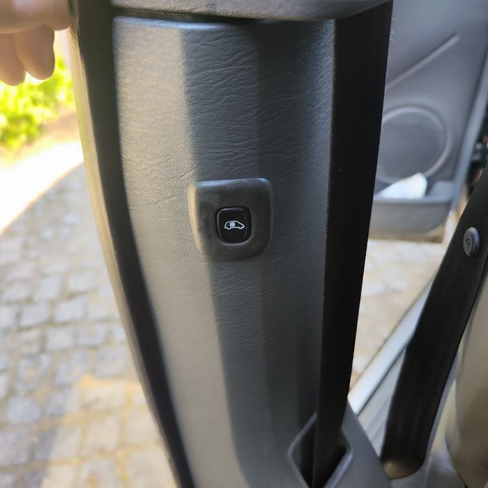 Chrysler Voyager 2.8 Marvila • OLX.pt