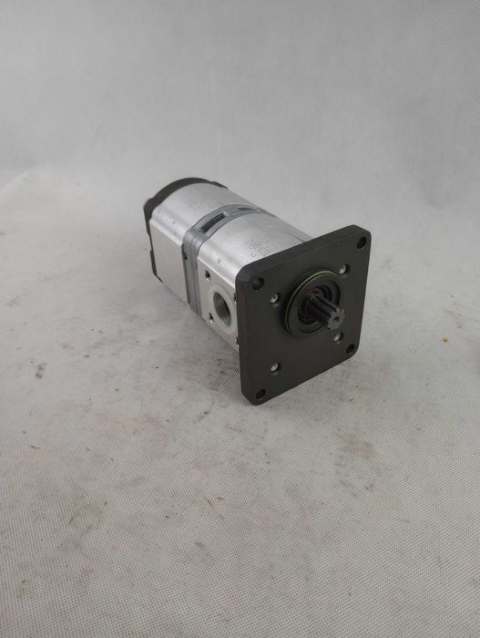 Pompa hydrauliczna oryginał New Holland 875.930.47 TD5000 T4000 T4.55 ...