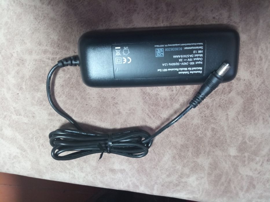 Блок питания живлення Deutsche Telekom адаптер 19В 19V 3A 57W: 110 грн ...