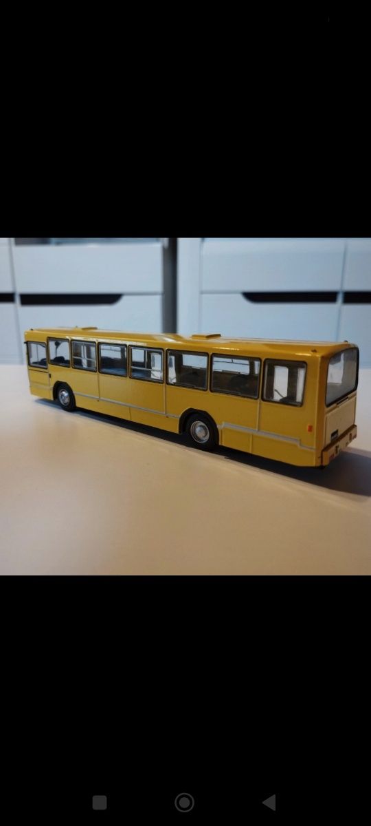Sprzedam model z serii Kultowe Autobusy PRL-u. Model Jelcz PR110. Reso ... Sprzedam model z serii Kultowe Autobusy PRL-u. Model Jelcz PR110. Reso ...