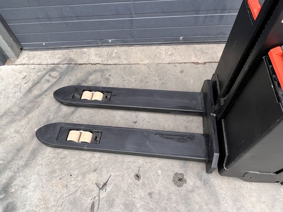 TOYOTA BT Swe080L JAK NOWY Paleciak elektryczny z masztem Kalisz • OLX.pl