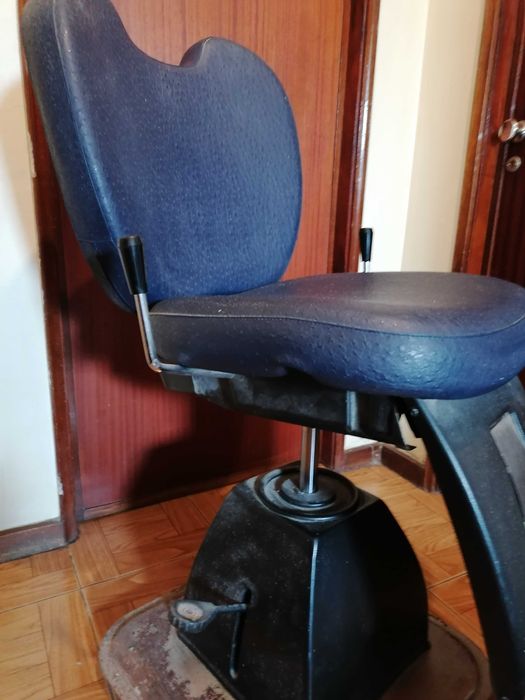 Cadeira de Barbeiro Rio Tinto • OLX Portugal