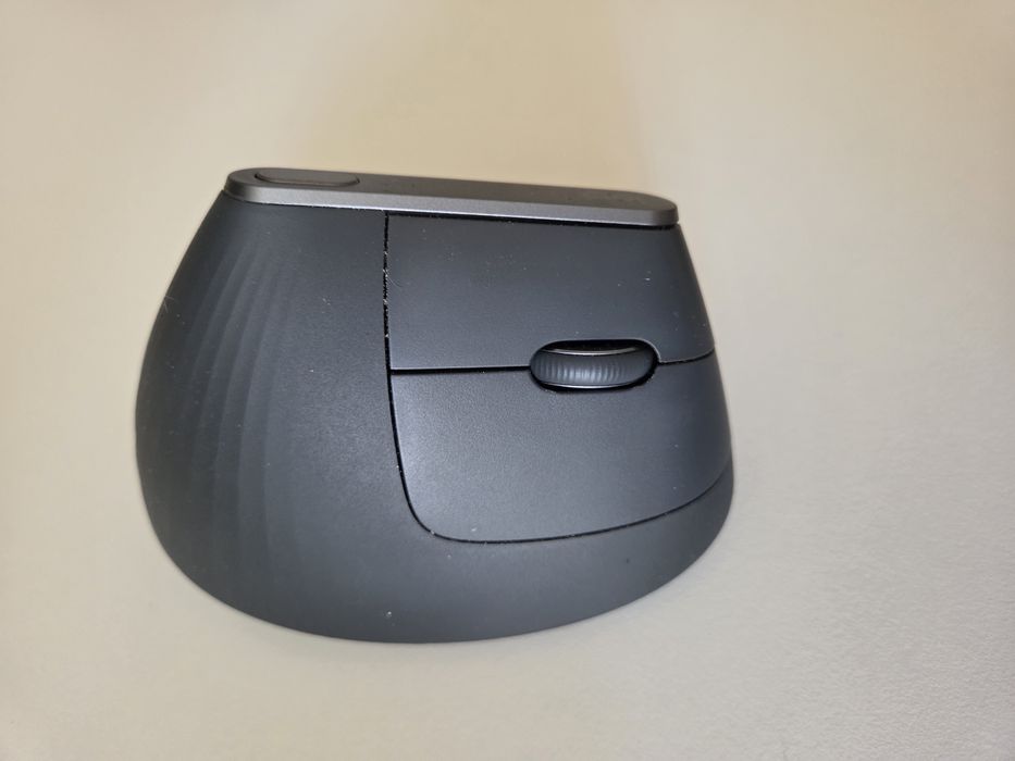 Rato Logitech MX Vertical (Como novo), inclui bolsa de proteção Ramada ...