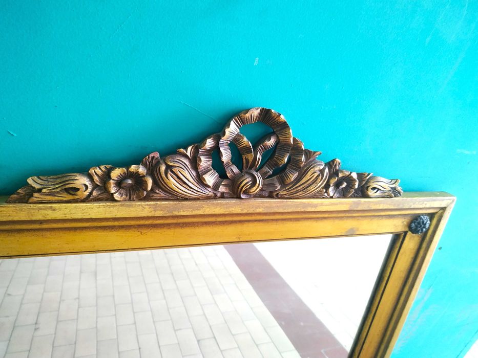Bonito Espelho antigo em Talha Dourada Alvalade • OLX.pt