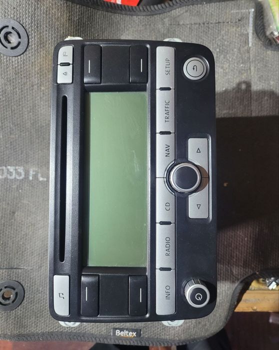 Магнітола оригінал rns 300: 700 грн. - Магнітоли інших марок Лозова на Olx