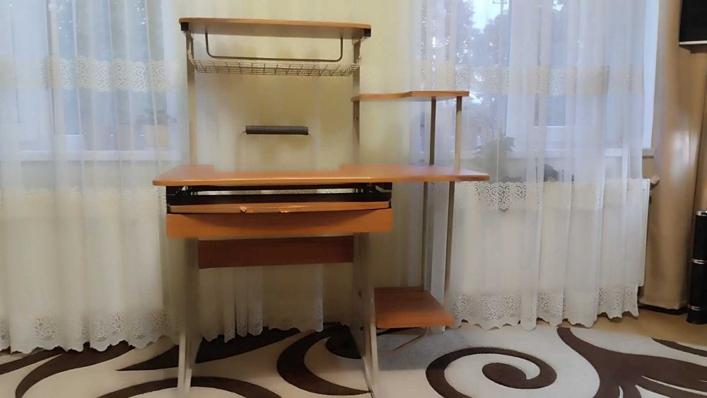 Стіл компютерний 950 грн Офісні меблі Хмельницький на Olx